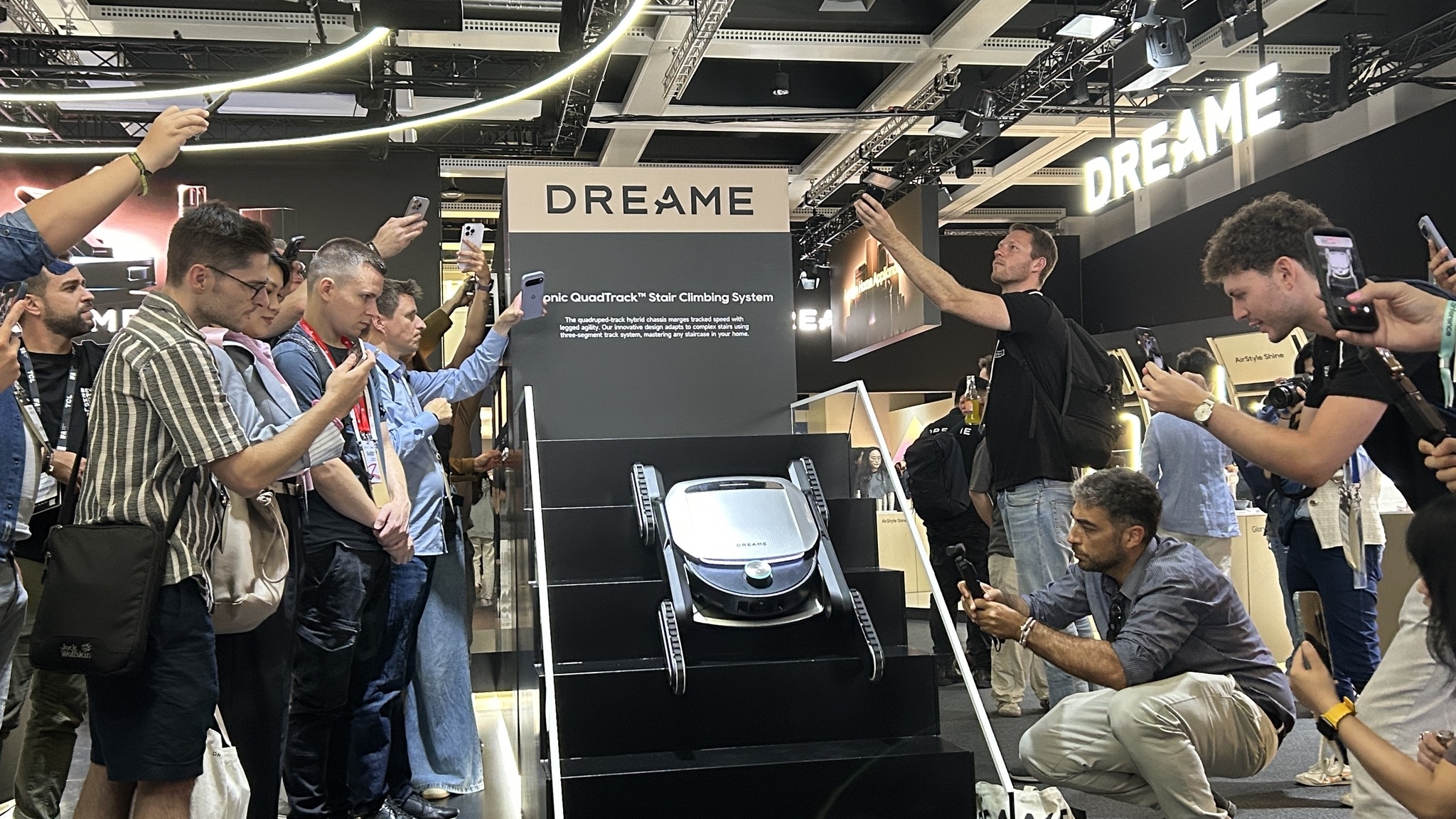 Dreame Cyber X: Dieser Staubsauger-Roboter meistert Treppen - COMPUTER BILD