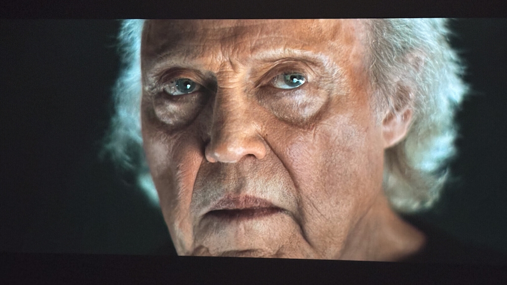 Epson Lifestudio Pop EF-61 im Test: Beamer mit Bose-Lautsprechern ...