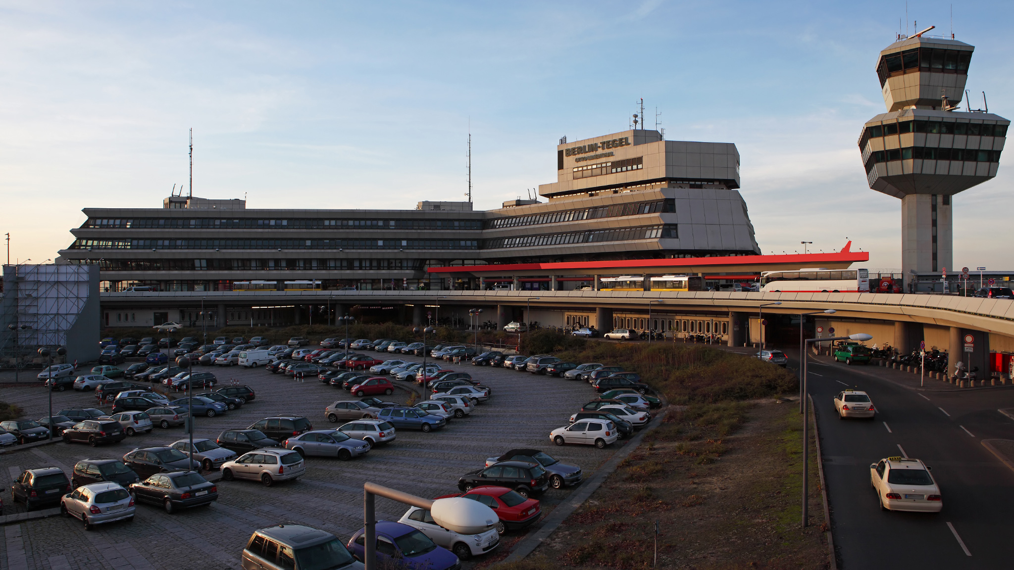 Cyberangriff auf BER: Probleme dauern an - COMPUTER BILD