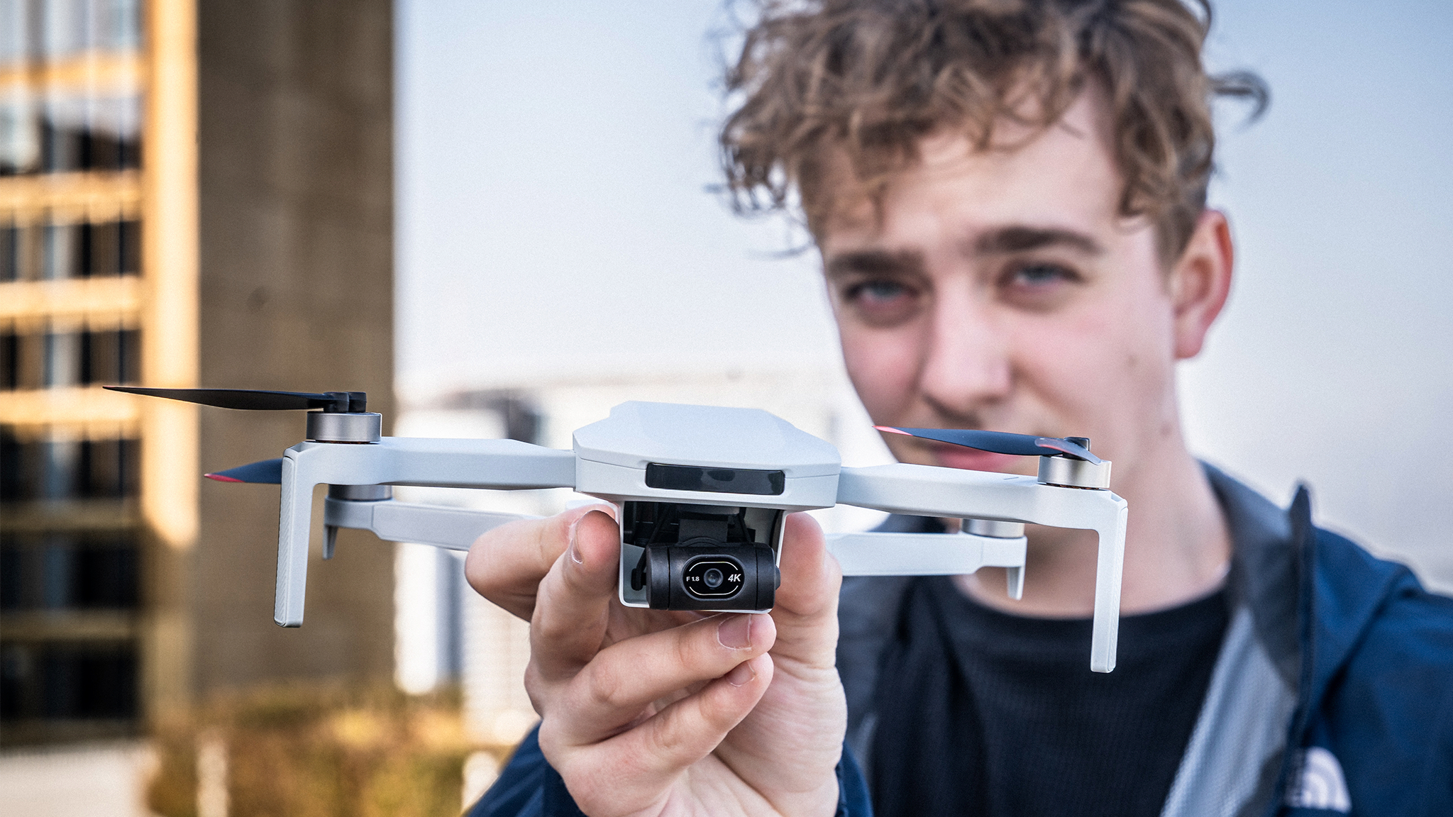 Atom 2 im Test: Günstige 4K-Drohne unter 250 Gramm - COMPUTER BILD