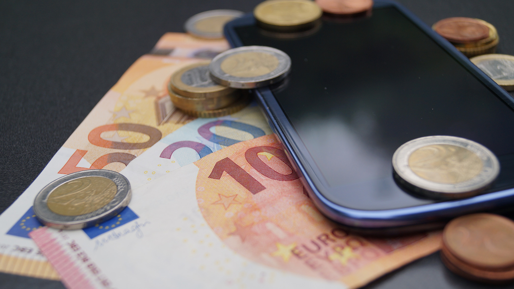 Telekom erhöht Preise für alte Festnetz-Tarife: Das blüht Ihnen jetzt ...