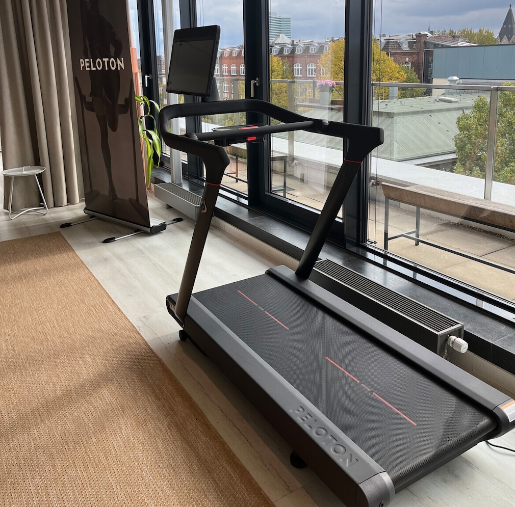 Peloton stellt Bike+ und Tread vor: Neue Heimtrainer für 2025 ...