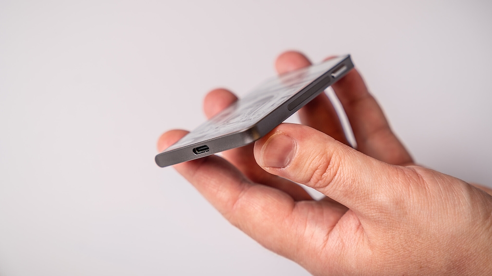 Ledger Stax im Test: Diese Hardware-Wallet gibt sich vielseitig ...