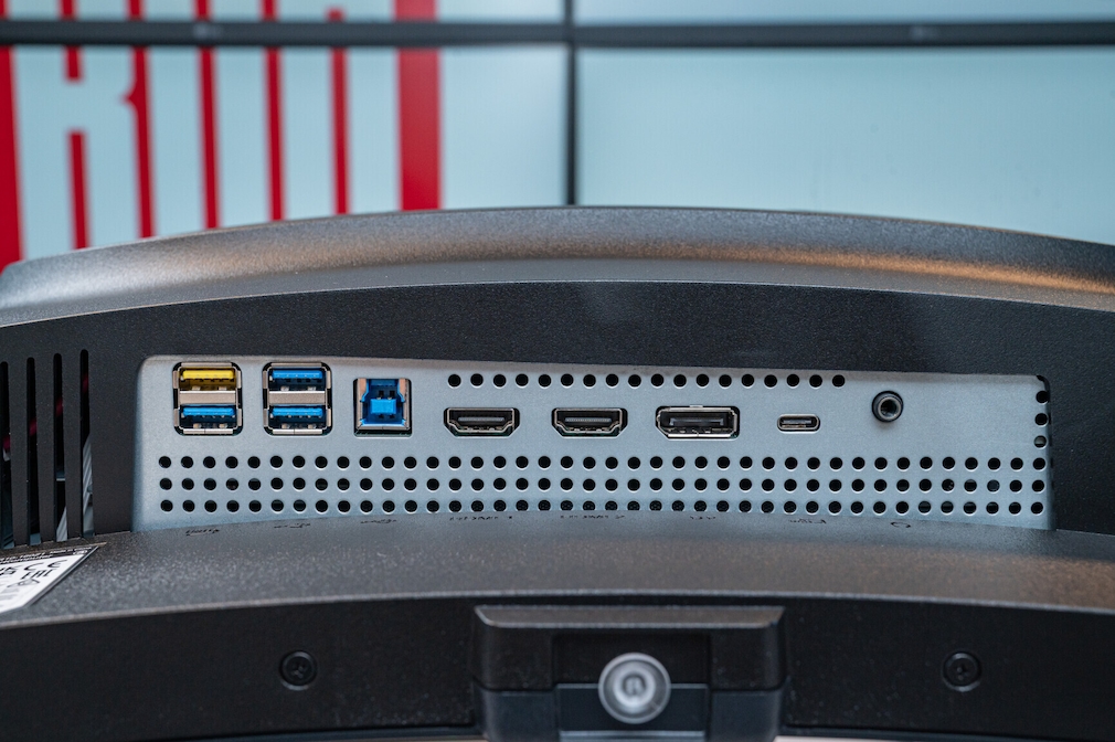 Acer Predator Z57 im Test: Extrem heller Riesen-Monitor für Gamer ...