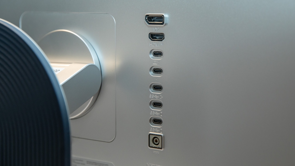 LG UltraFine Evo 32U990A-S im Test: 6K-Monitor mit Thunderbolt 5 ...