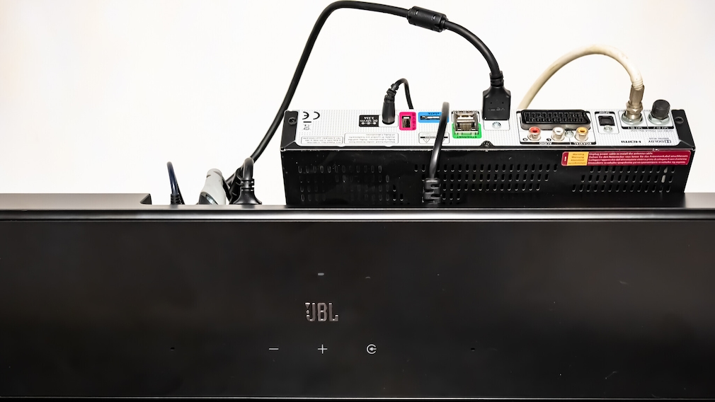 JBL Bar 1300MK2 im Test: Dolby-Atmos-Soundbar für großes Heimkino ...