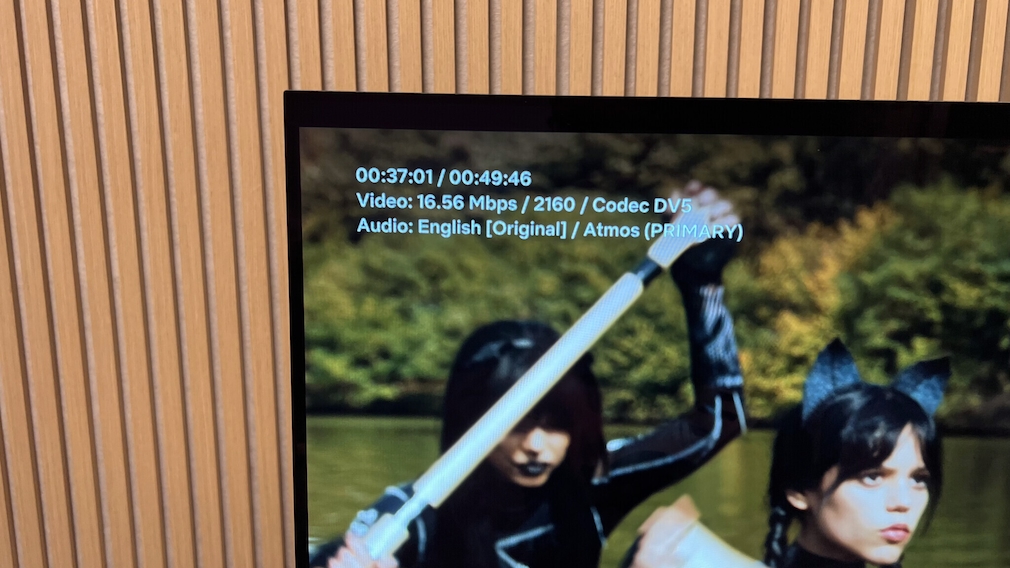 Loewe WE. SEE 42 oled dc im Test: Kleiner OLED-TV ganz groß - COMPUTER BILD