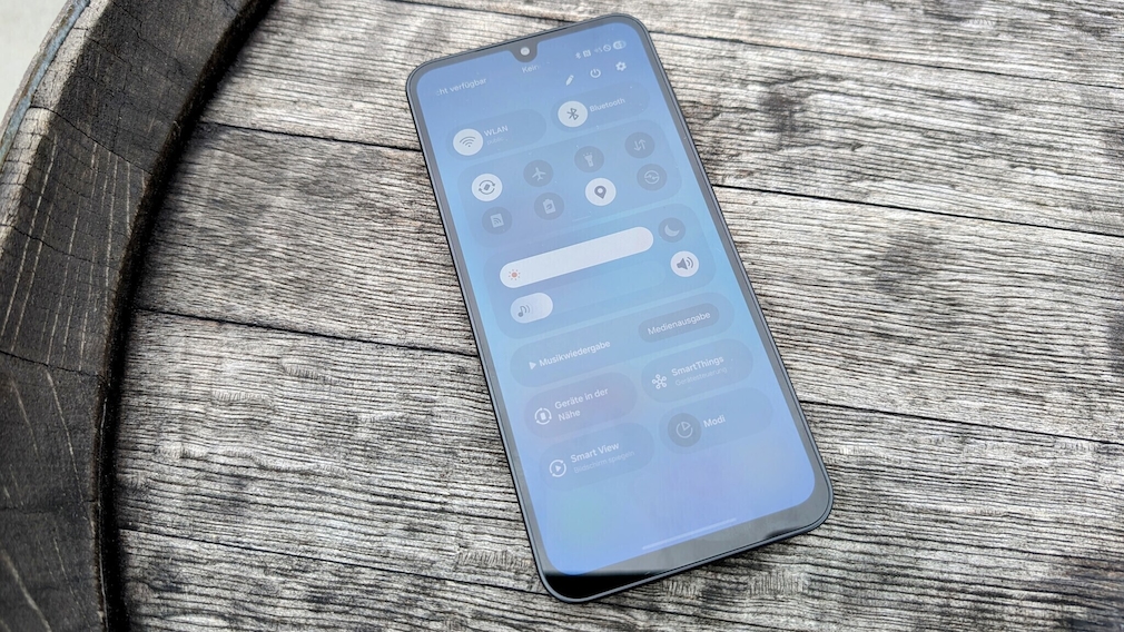 Samsungs Galaxy A17 überrascht im Display-Test - COMPUTER BILD