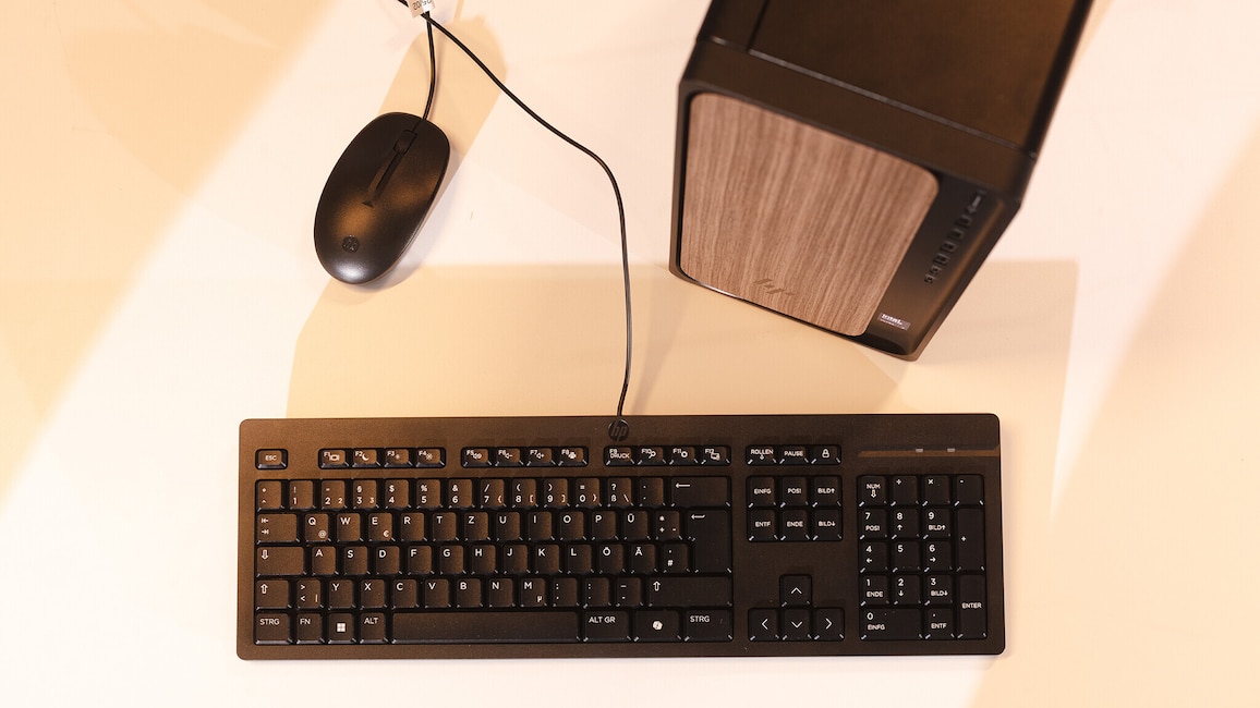 HP OmniDesk AI M03 im Test: Desktop statt Laptop - COMPUTER BILD
