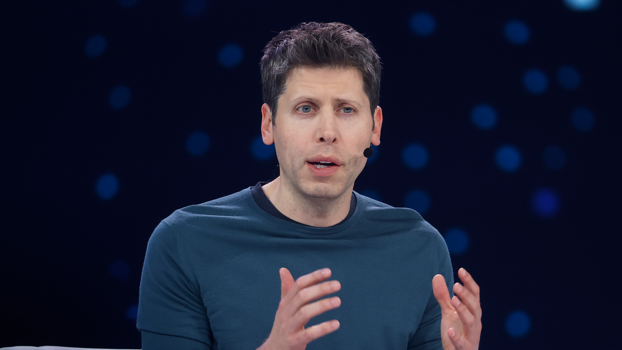 Sam Altman: Der umstrittene Kopf hinter dem ChatGPT-Boom - COMPUTER BILD