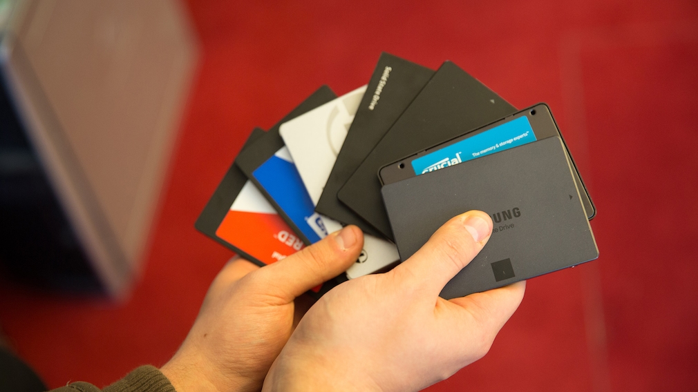 SSD-Test 2025: Zehn 2,5-Zoll-SSDs im großen Vergleichstest! - COMPUTER BILD