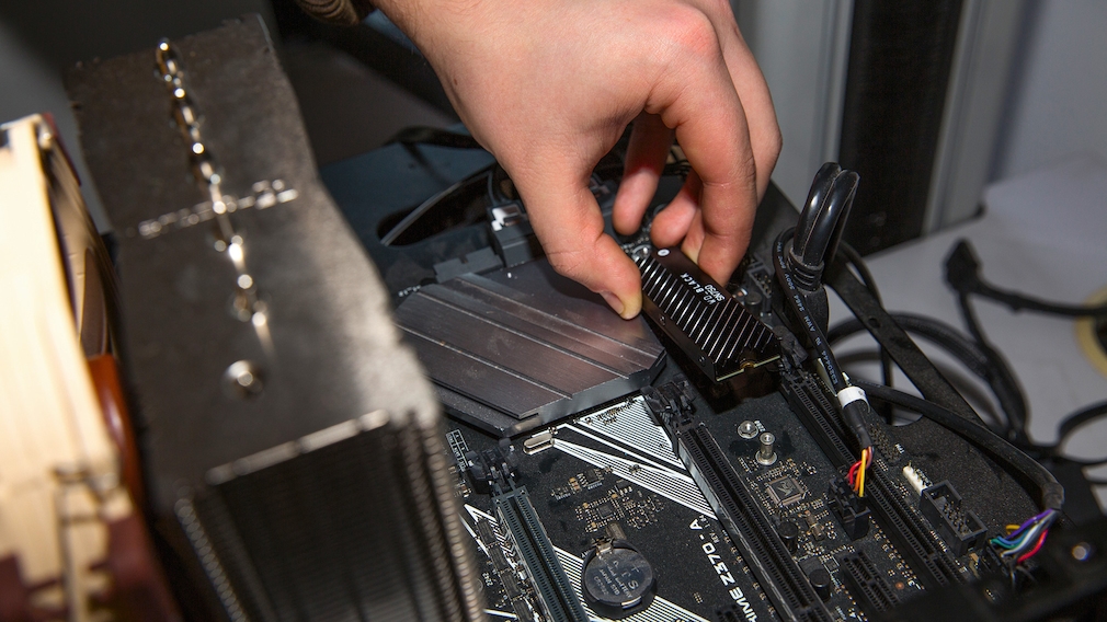 SSD-Test 2025: Zehn 2,5-Zoll-SSDs im großen Vergleichstest! - COMPUTER BILD