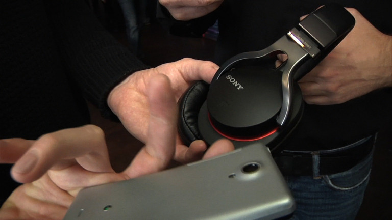 Sony: NFC-Technik erleichtert die Bedienung - COMPUTER BILD