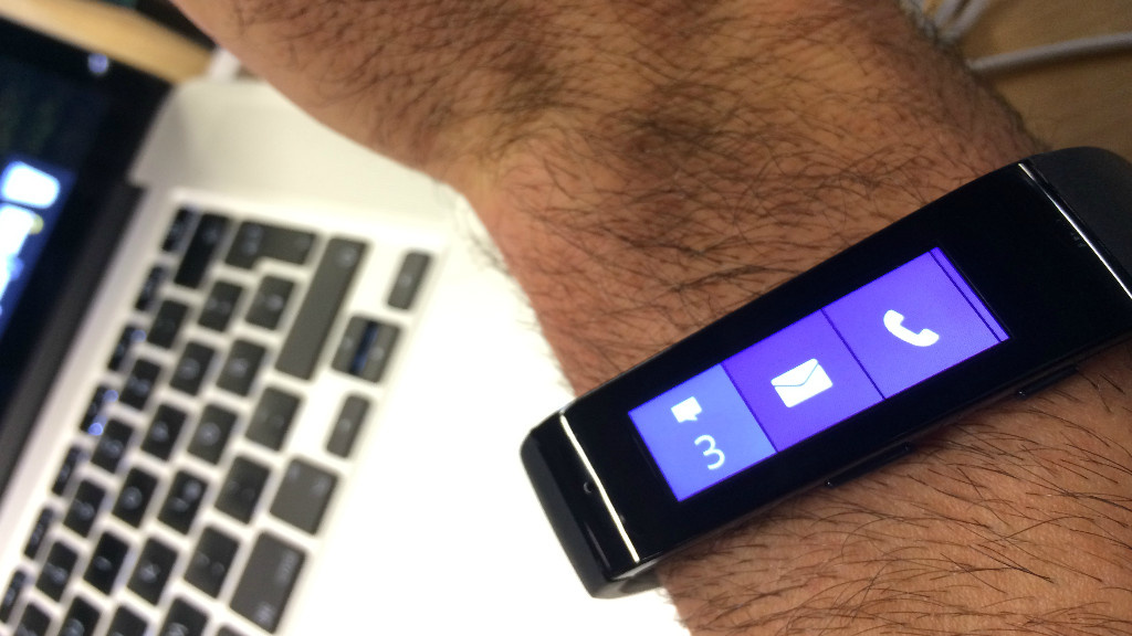 Microsoft Band: Fitness-Armband im Test - COMPUTER BILD