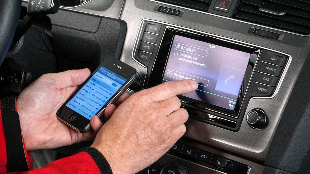 Connected Car: Radio- und Navigationsgeräte im VW Golf VII - COMPUTER BILD