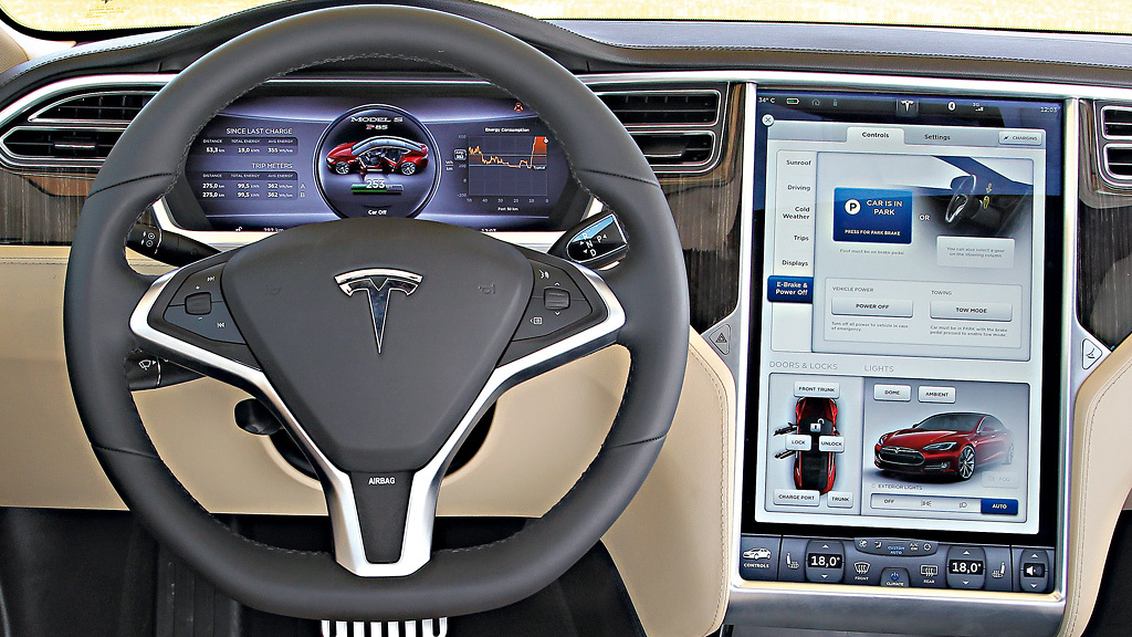 Connected Car: Tesla Model S mit XXL-Touchscreen - COMPUTER BILD