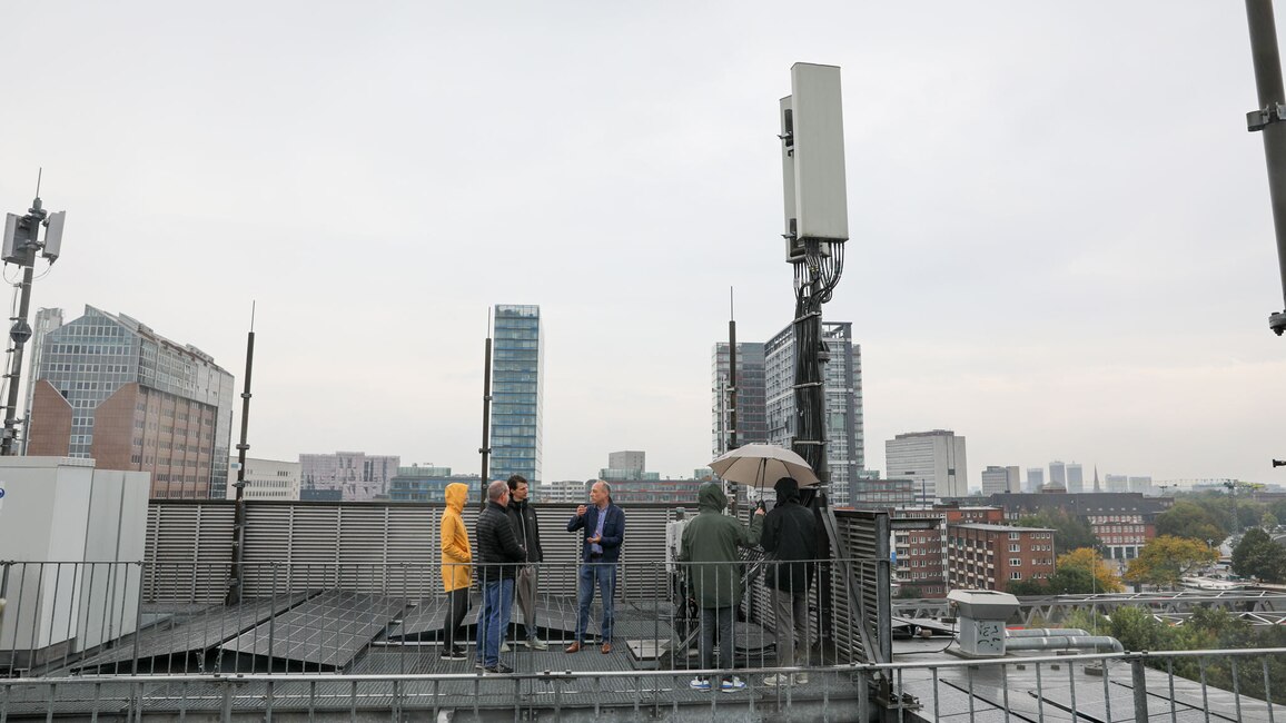 Mit O2 über den Dächern Hamburgs: 5G verstehen & anfassen - COMPUTER BILD