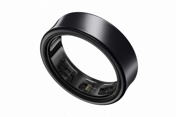 Oura Ring 4 Ceramic im Test: Schicker Fitnessring mit Extras - COMPUTER ...